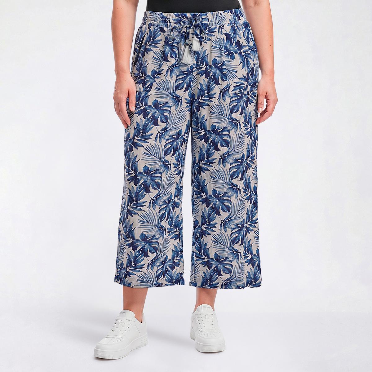 Click here for Plus Size Preswick & Moore(R) Tropical Leaf Croppe... prices